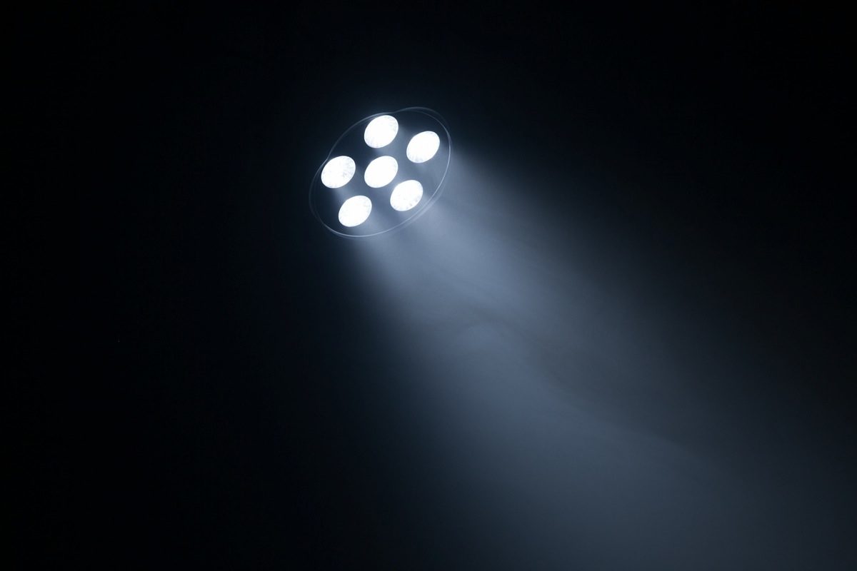 Epsilon Trim-Par 6VR Stage Light | zZounds
